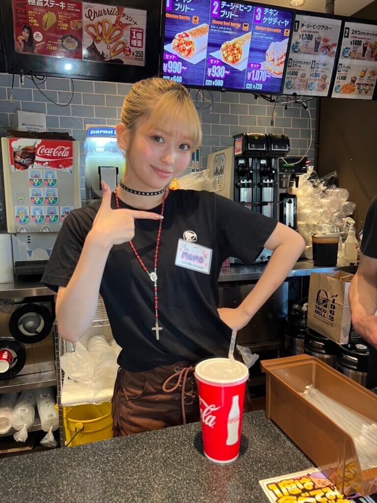 7/29(月)に東京ドームシティ店で開催された、@onefive MOMOさんの1日店長就任イベントは大盛況でした🎉 – Taco Bell Japan（タコベルジャパン）